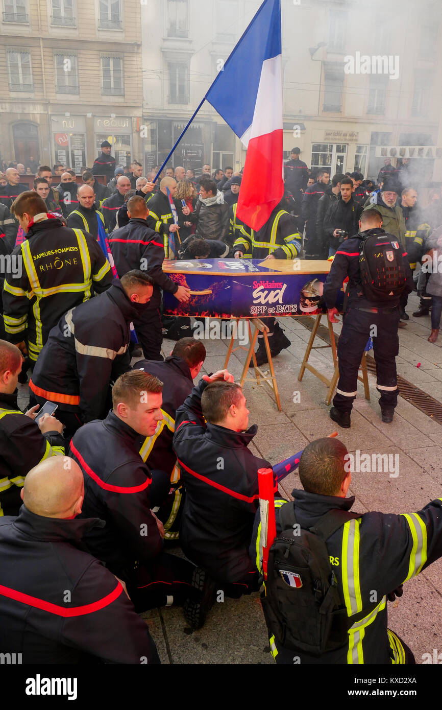 Angry Firemen High Resolution Stock Photography and Images - Alamy