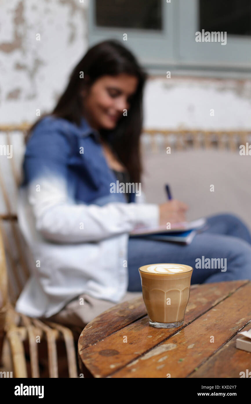 Table writing hi-res stock photography and images - Alamy