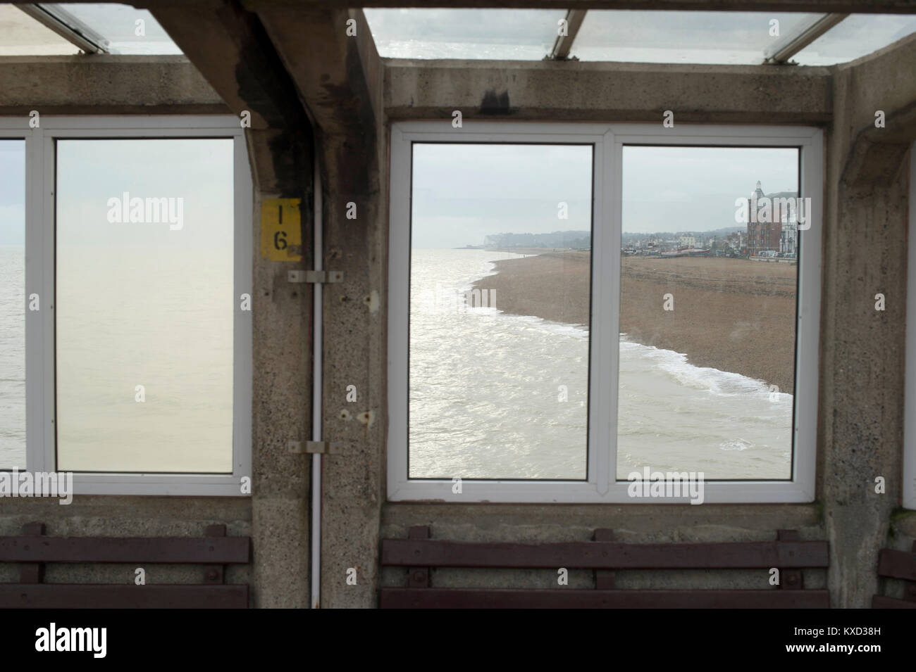 Channel waterscapes hi-res stock photography and images - Alamy