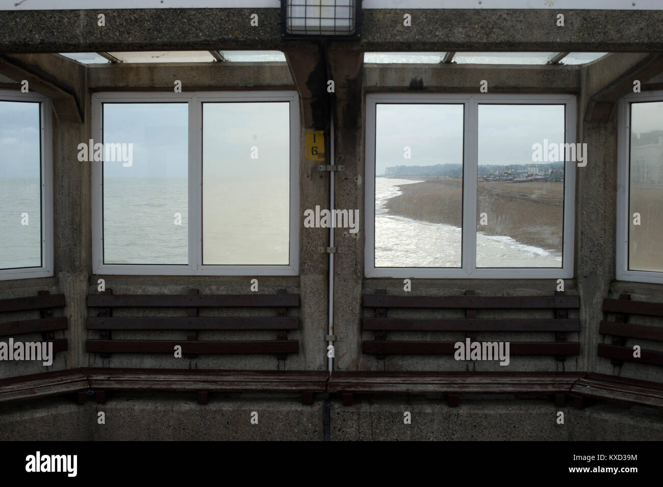 Dover strait ships hi-res stock photography and images - Alamy