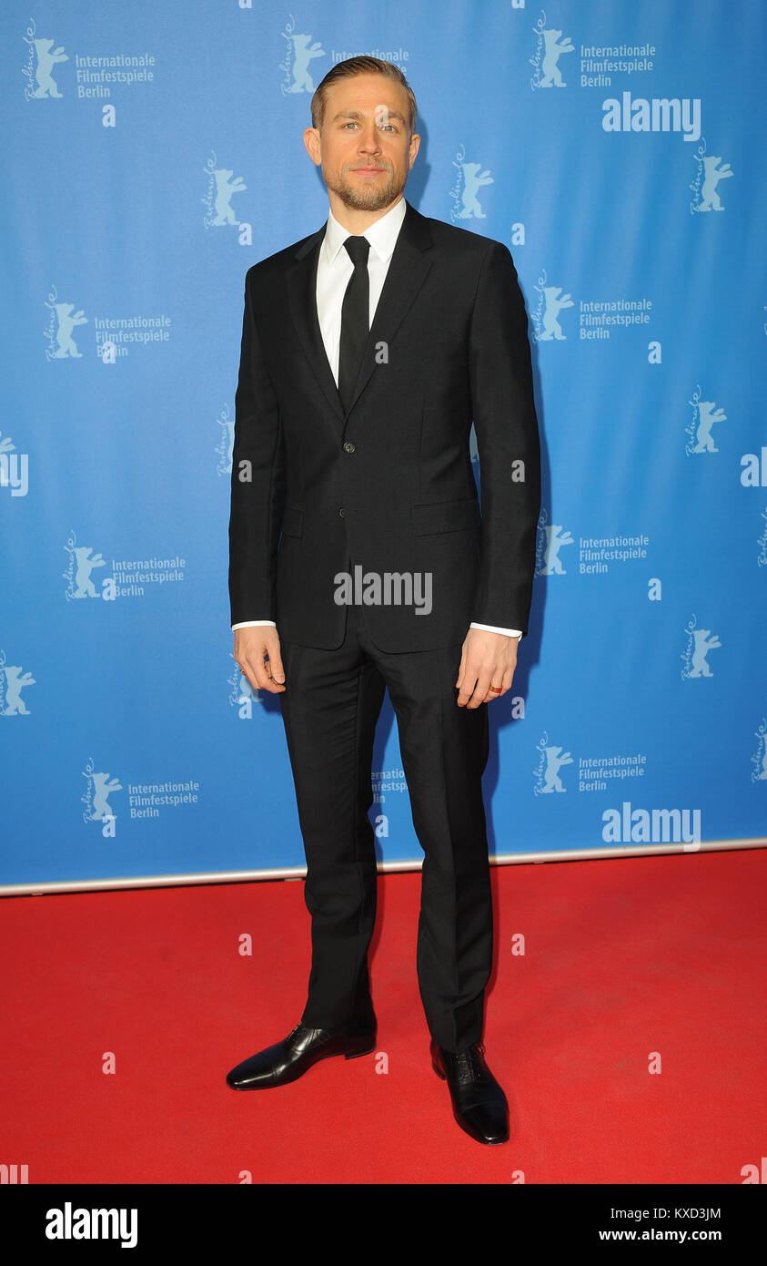 Charlie hunnam hi-res stock photography and images - Alamy