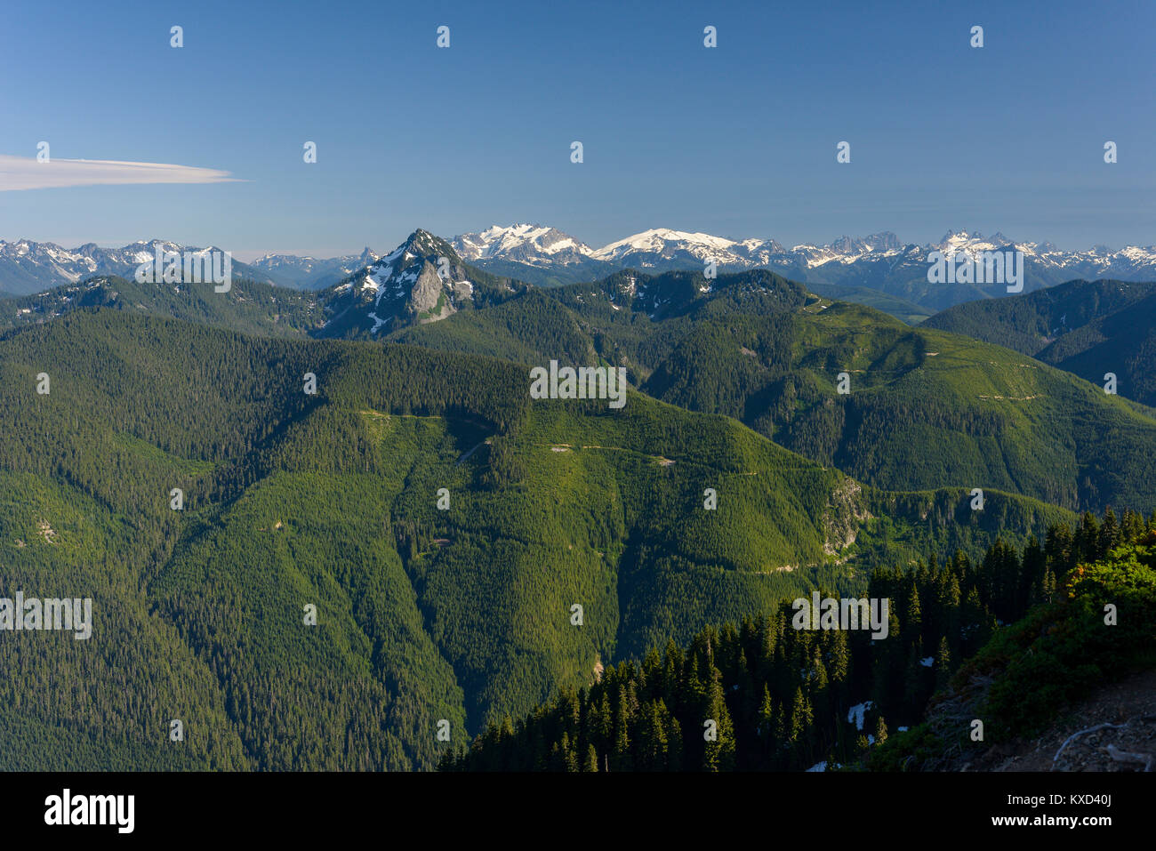 Snow mountain ranges hi-res stock photography and images - Alamy