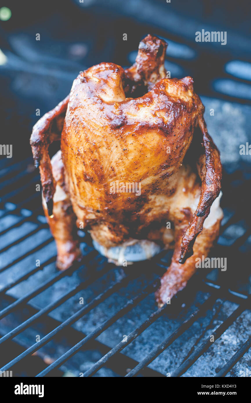 Chicken being cooked hi-res stock photography and images - Alamy
