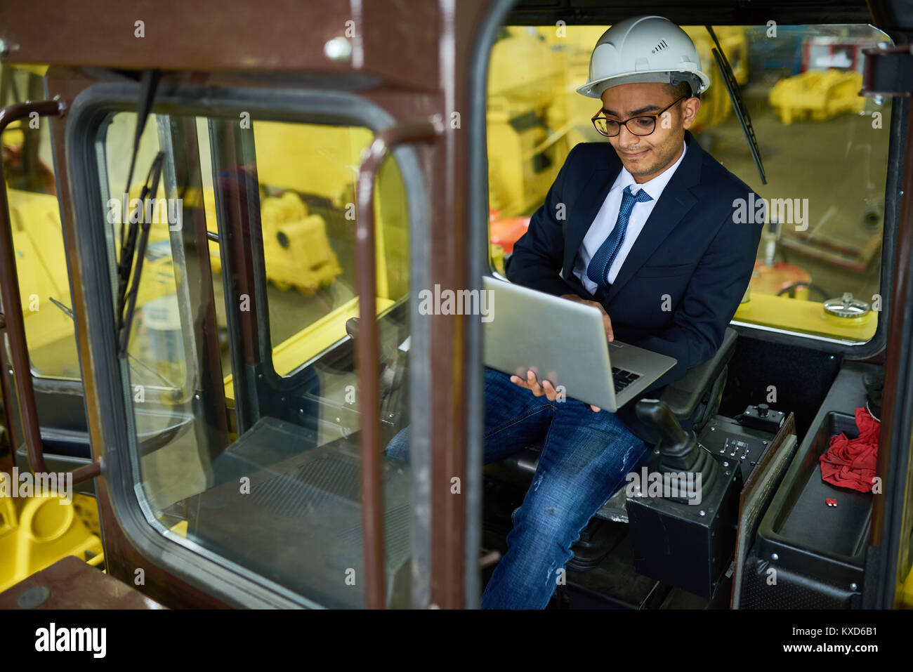 Focused on handsome engineer hi-res stock photography and images - Alamy