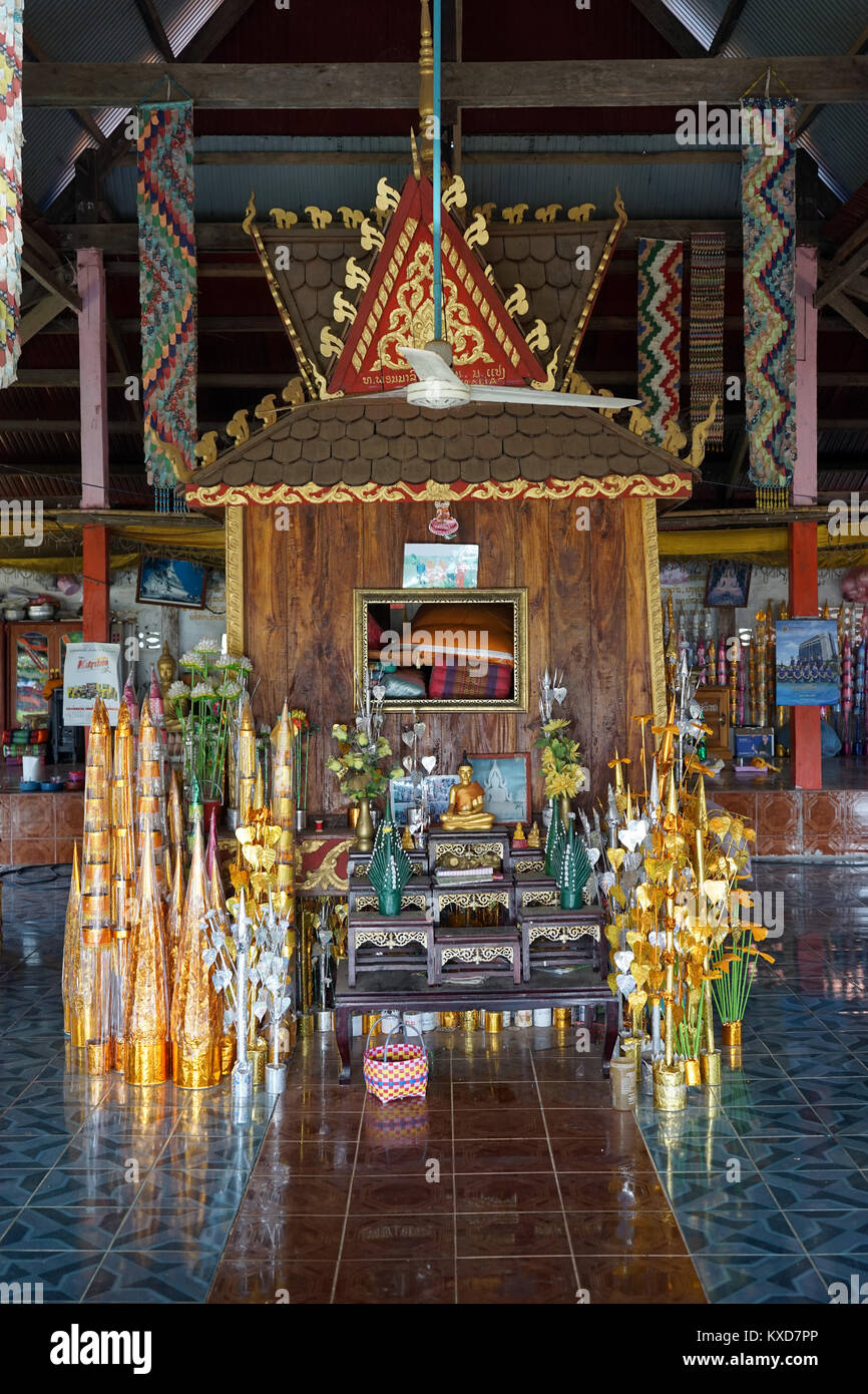 Inside buddhist temple in Laos Stock Photo - Alamy