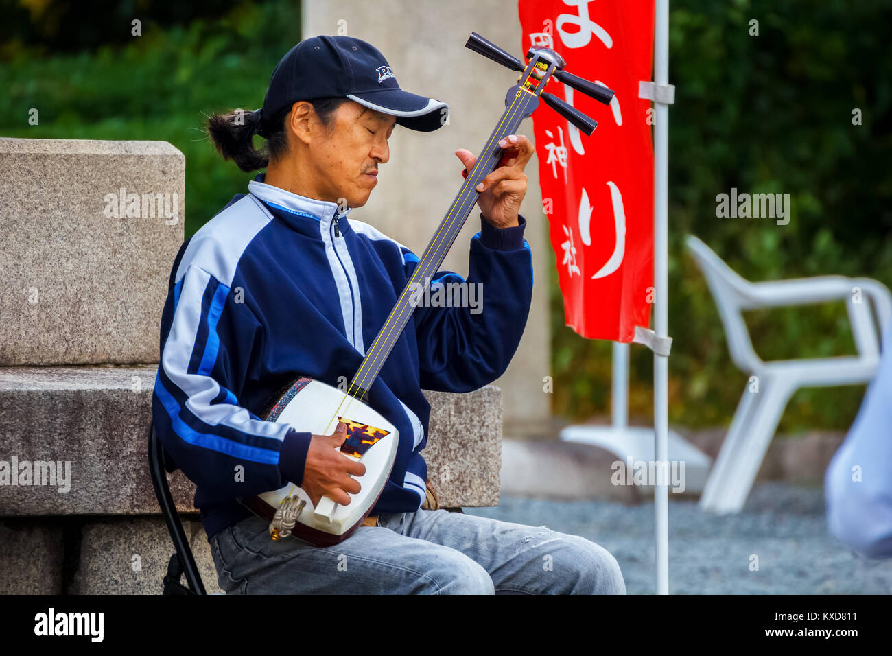 Traditional japan musician hi-res stock photography and images - Alamy