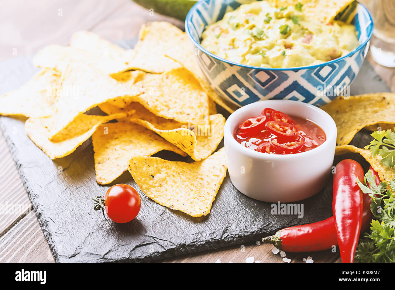 Guacamole salsa nachos tequila hi-res stock photography and images - Alamy