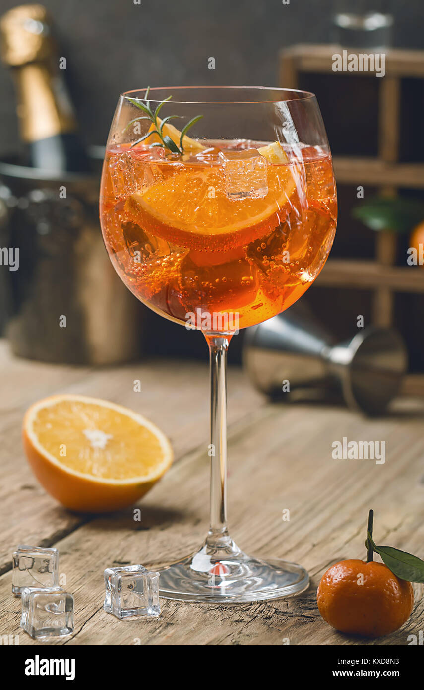 Spritz hi-res stock photography and images - Alamy