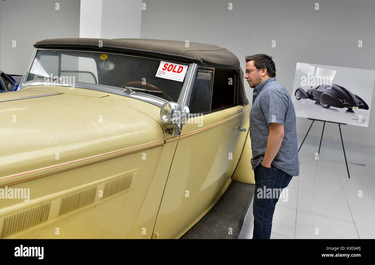 Private viewing and Q&A with Billy Corben, Mickey Munday and Ted Vernon ...