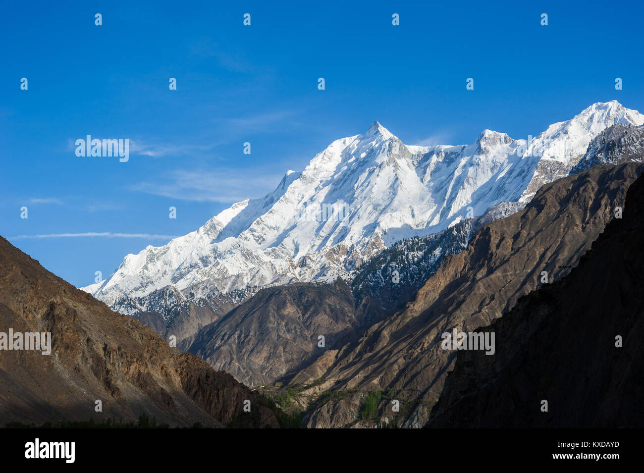Rakaposhi 7788m, is a mountain in the Karakoram mountain range in ...