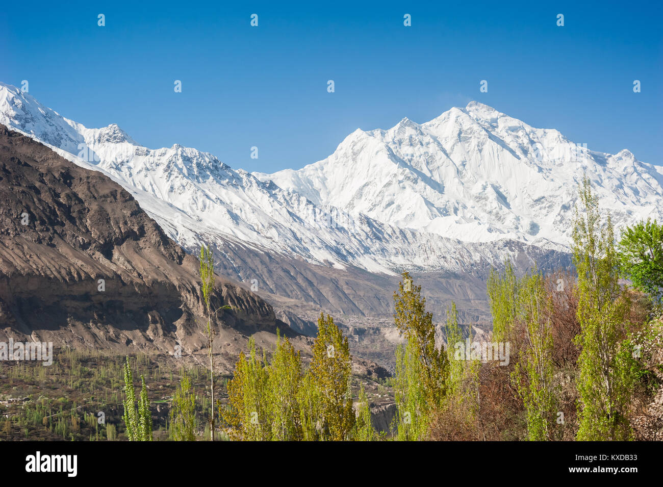 Rural northern pakistan hunza valley hi-res stock photography and ...