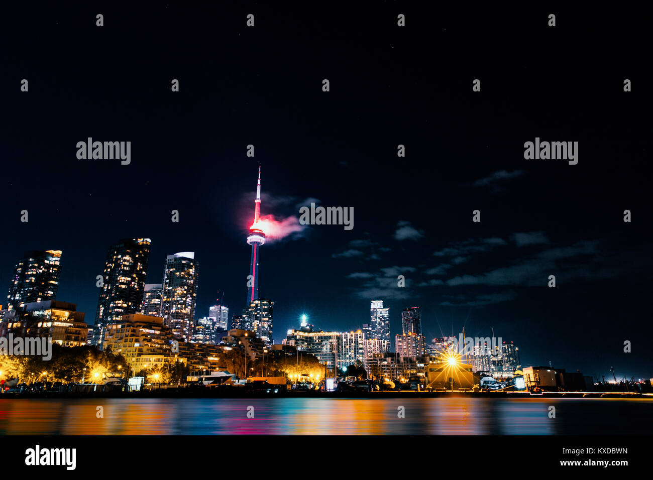 Toronto cn tower night hi-res stock photography and images - Alamy
