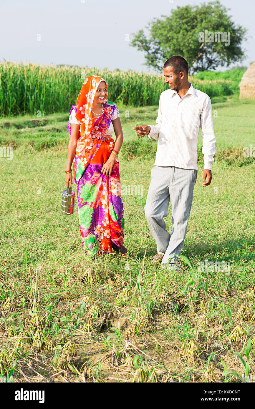 Villager married couples lunch hi-res stock photography and images - Alamy
