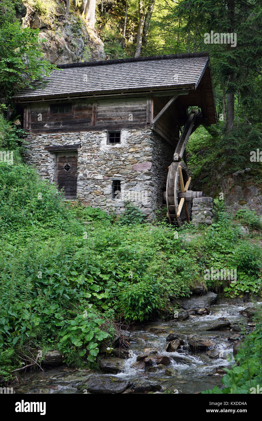 Small water wheel in nature hi-res stock photography and images - Alamy