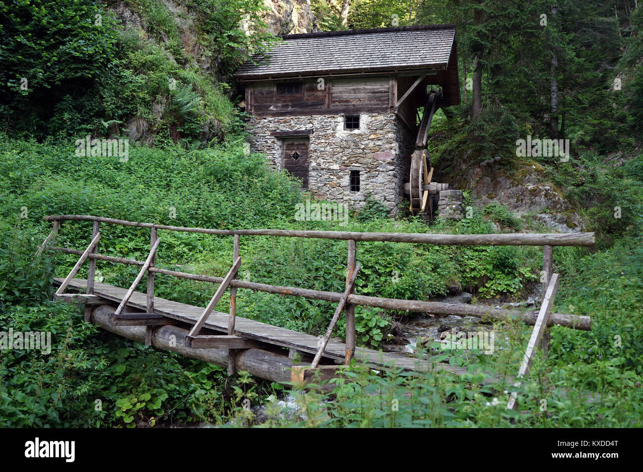 Trough bridge structure hi-res stock photography and images - Alamy