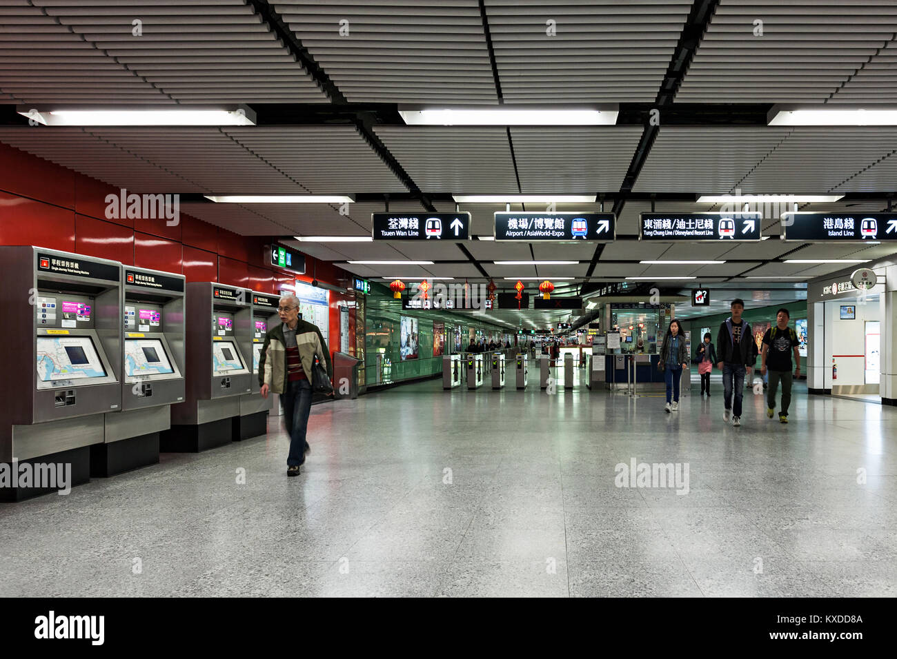 HONG KONG - FEBRUARY 22: Subway station interior on FEBRUARY 22, 2012 ...
