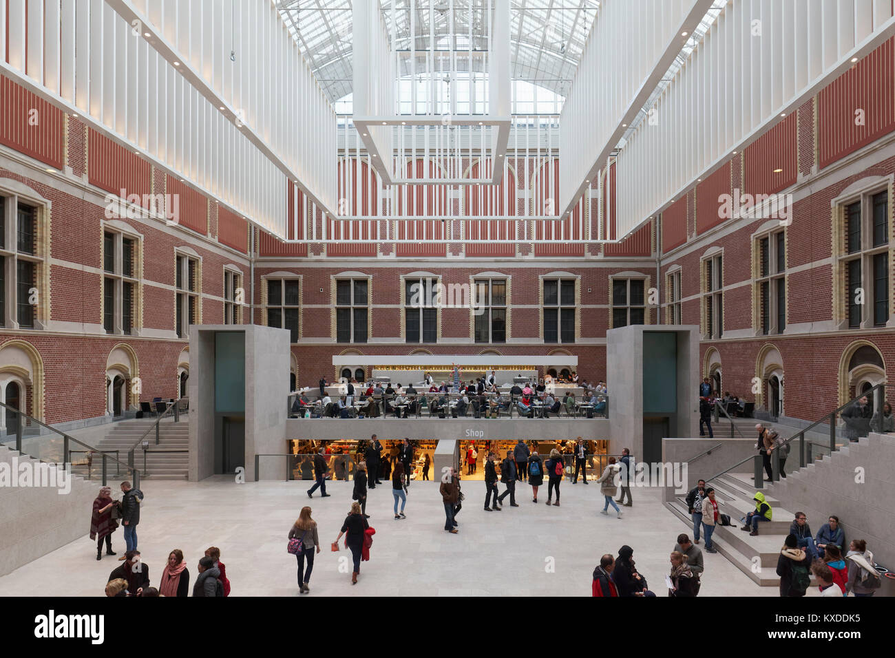 Atrium with glass hi-res stock photography and images - Alamy