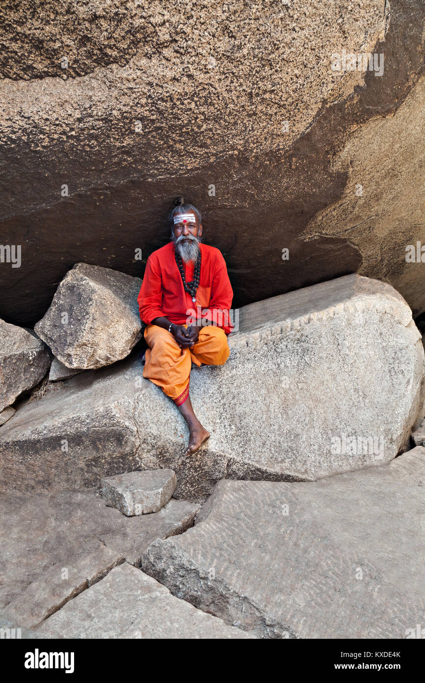 Sadhu holy man sitting meditating hi-res stock photography and images ...
