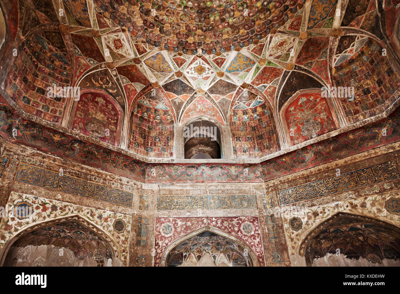 Taj mahal mosque ceiling, agra hi-res stock photography and images - Alamy