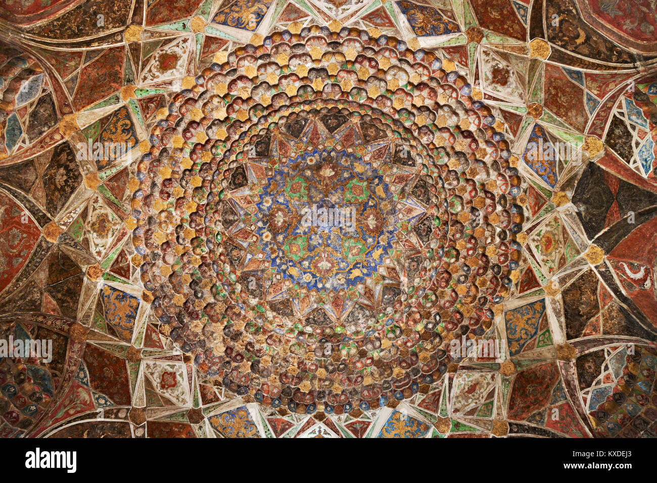 Taj mahal mosque ceiling hi-res stock photography and images - Alamy
