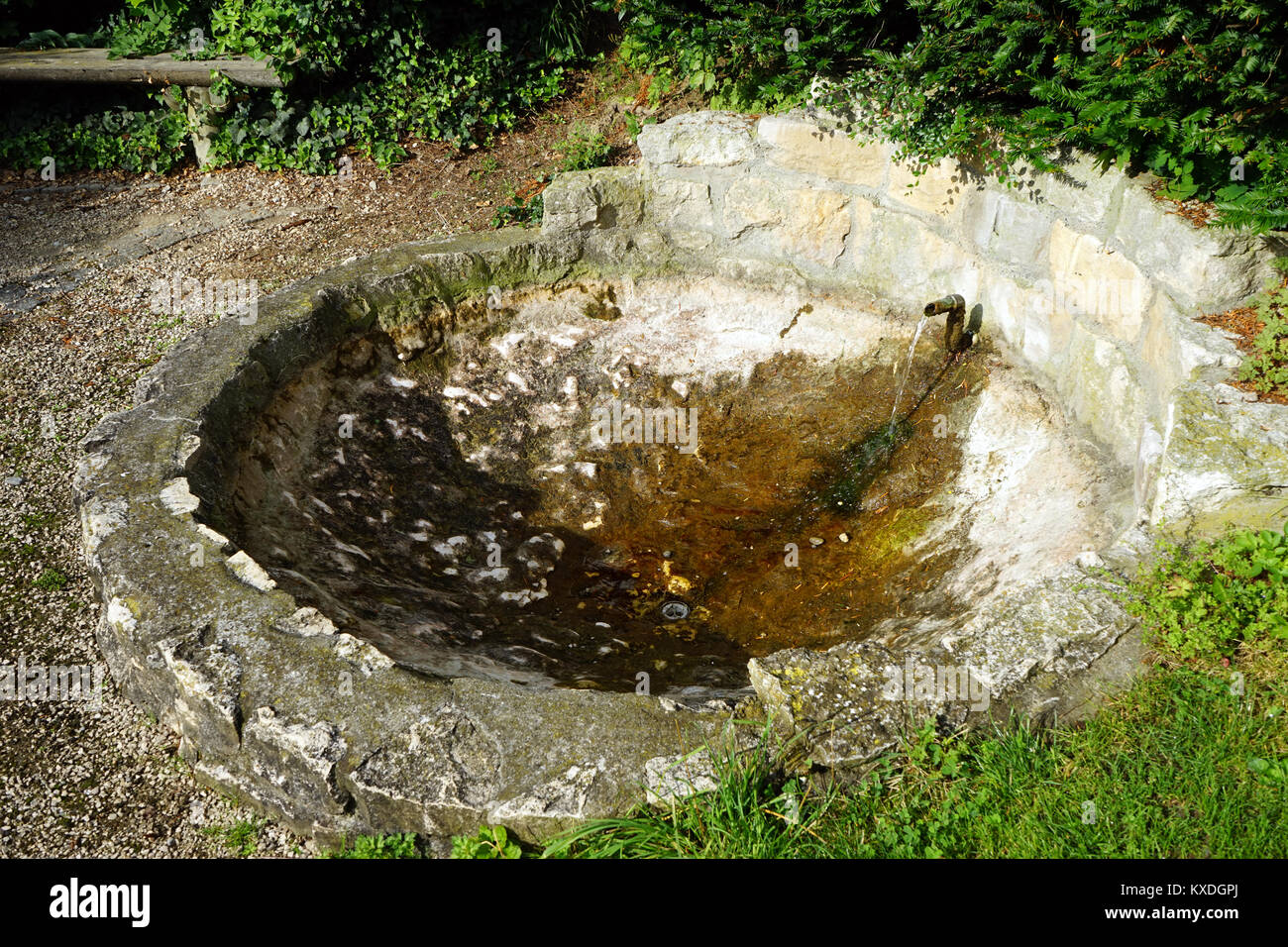 Concrete basin hi-res stock photography and images - Alamy