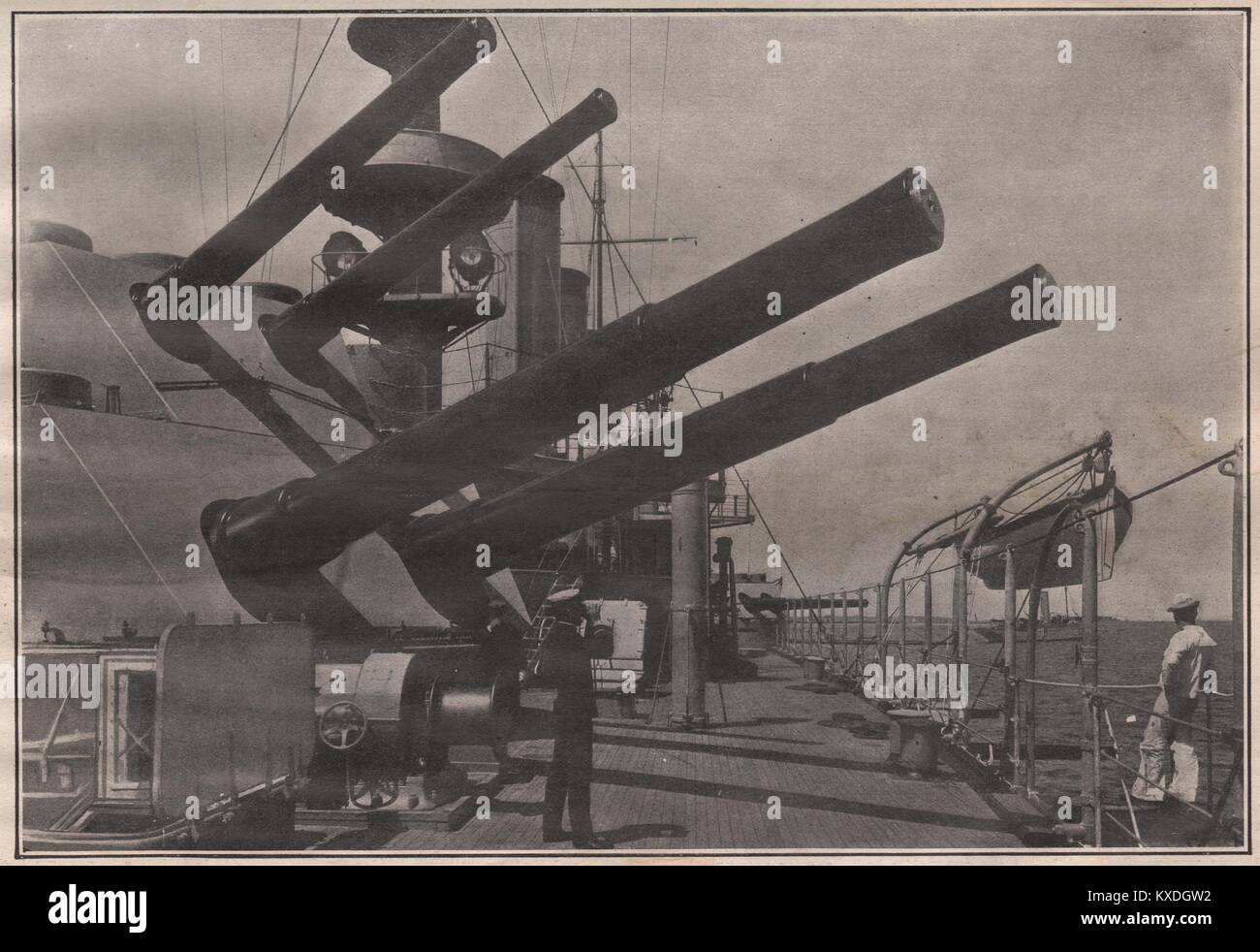 12 inch turret hi-res stock photography and images - Alamy