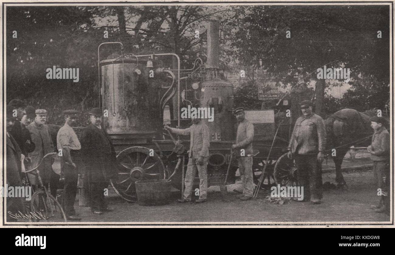 Tarring machine hi-res stock photography and images - Alamy