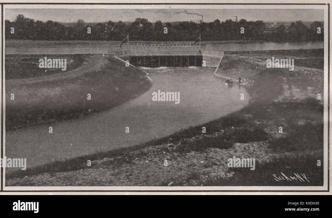 Headgate of the main Canal Stock Photo - Alamy