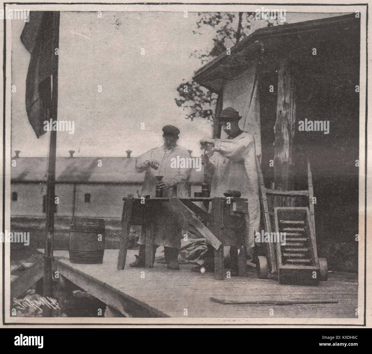 Flown houses hi-res stock photography and images - Alamy