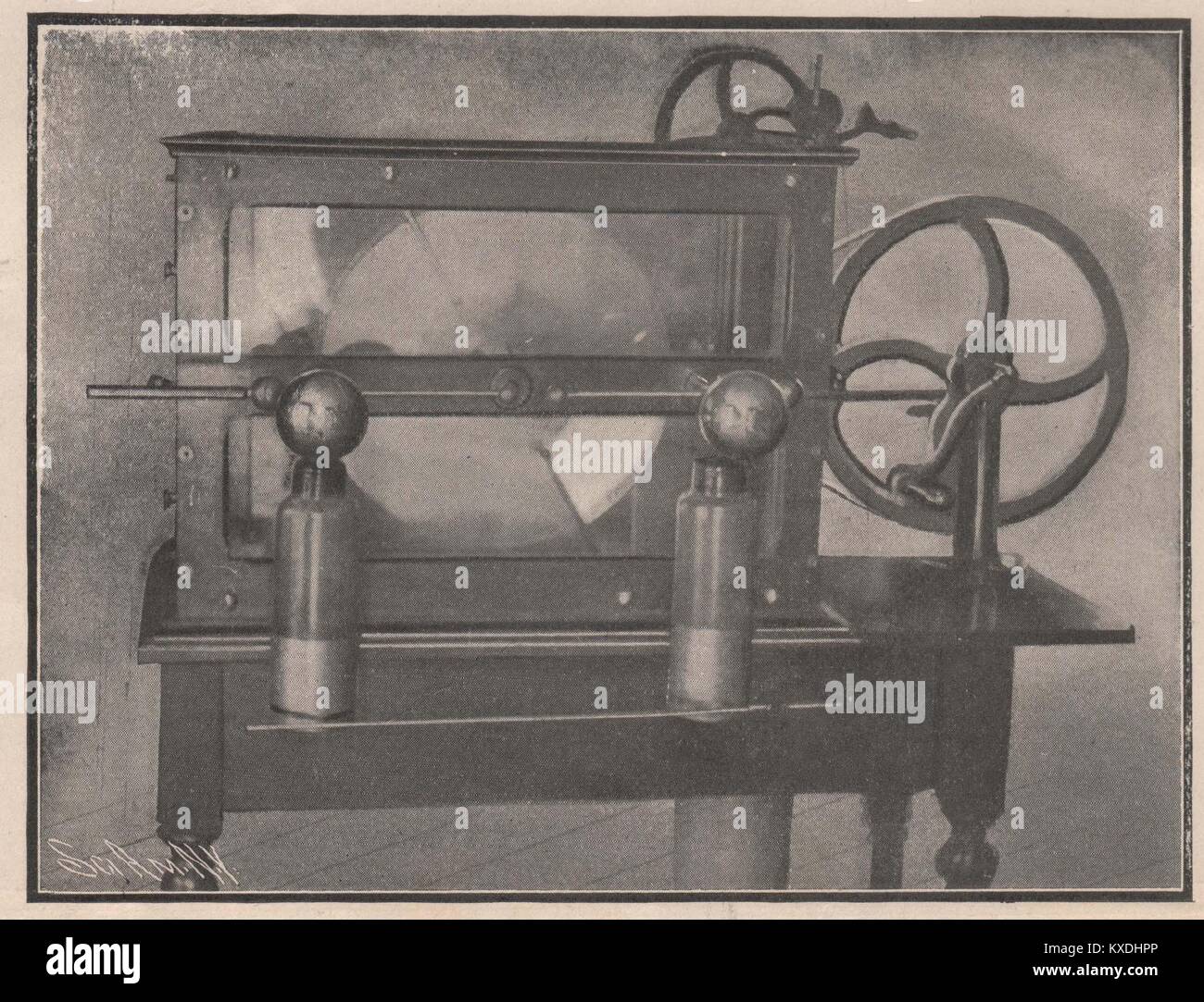 Static electric machine used in experimentally Dispelling fog by ...