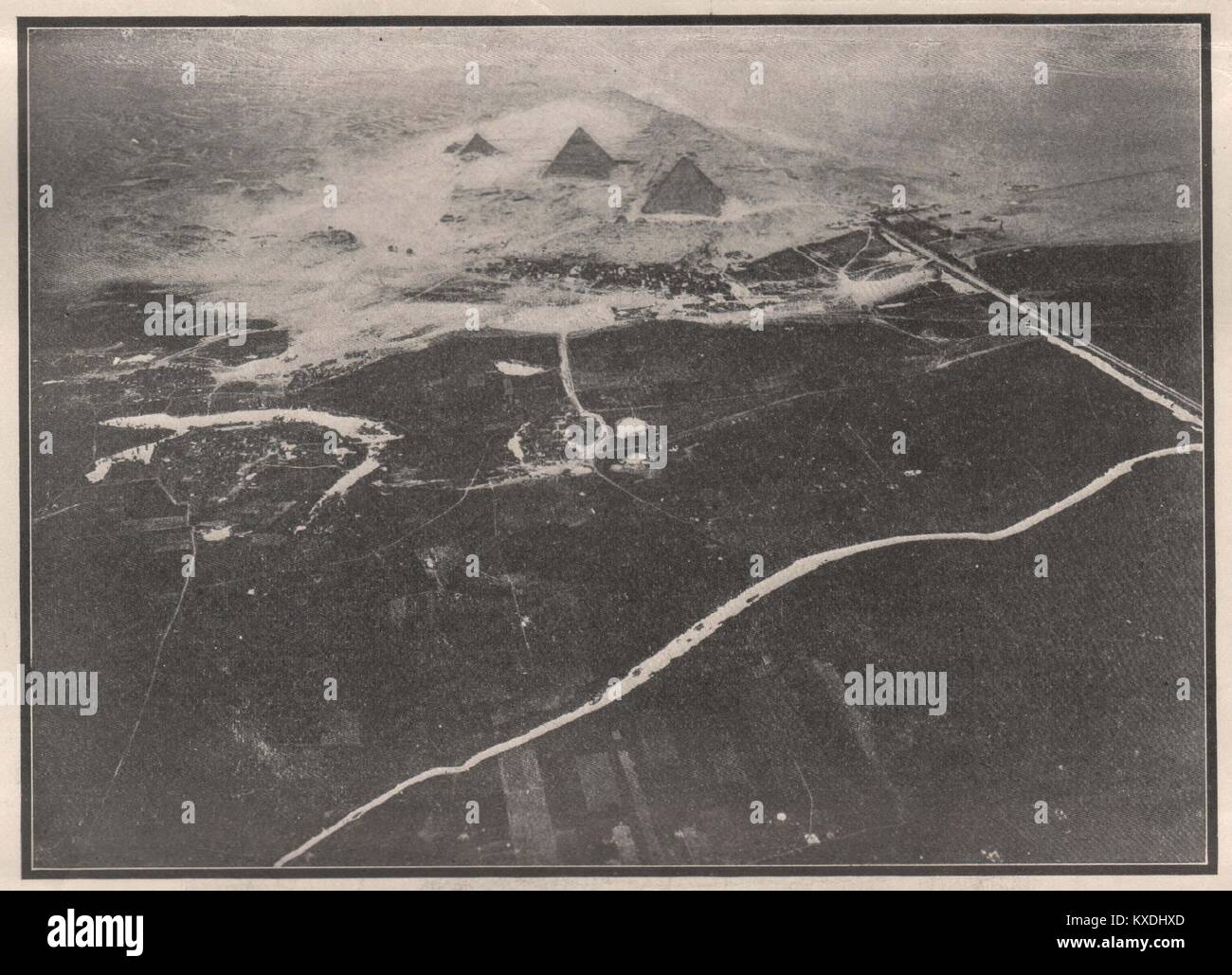 Egyptian pyramids hi-res stock photography and images - Alamy