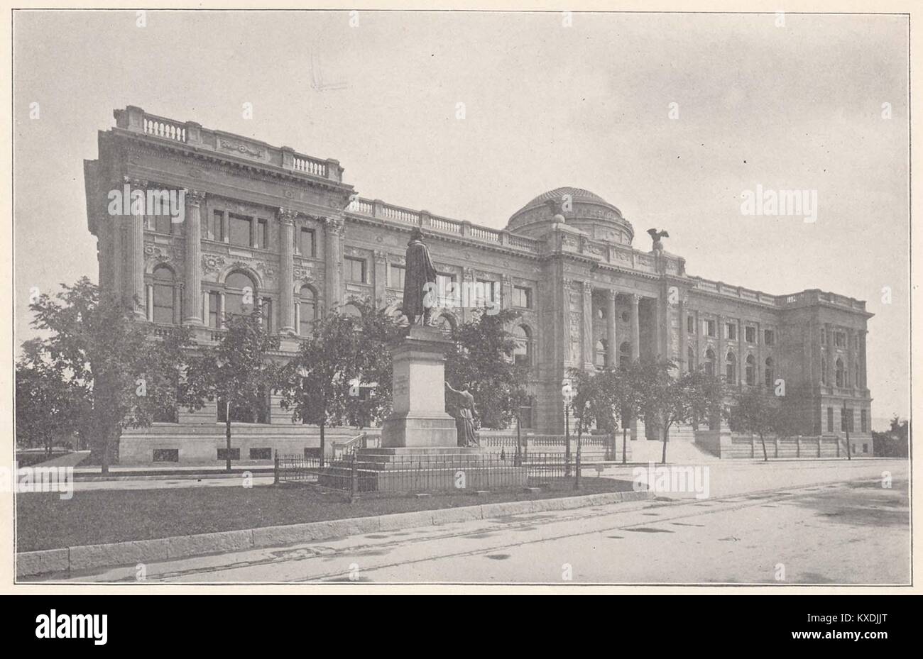 Public Library and Museum building, Milwaukee, Wis Stock Photo - Alamy