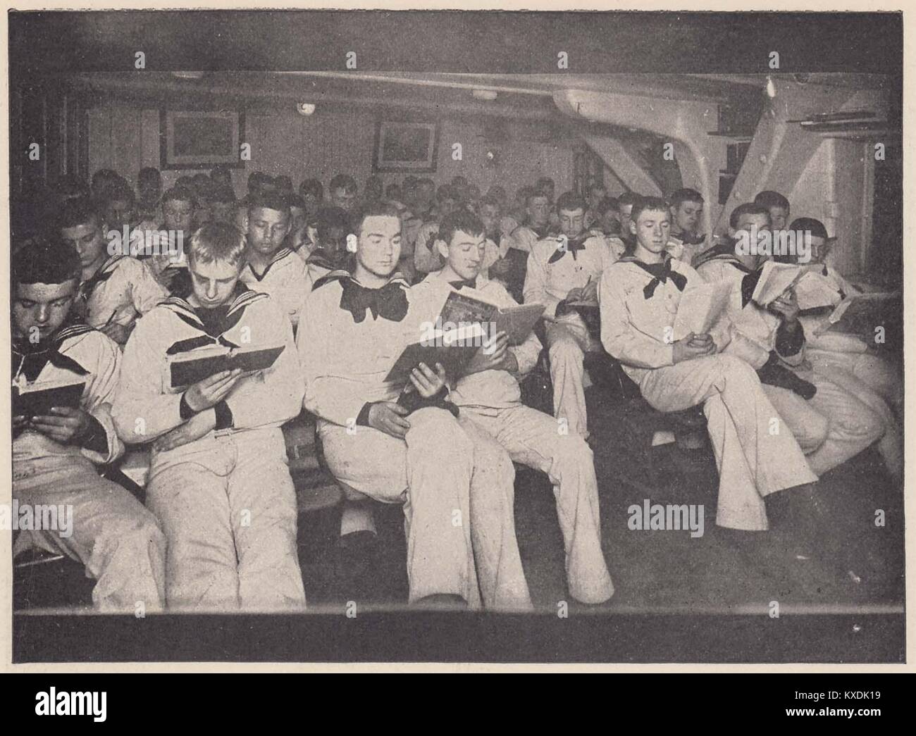 Cadets navy hi-res stock photography and images - Alamy