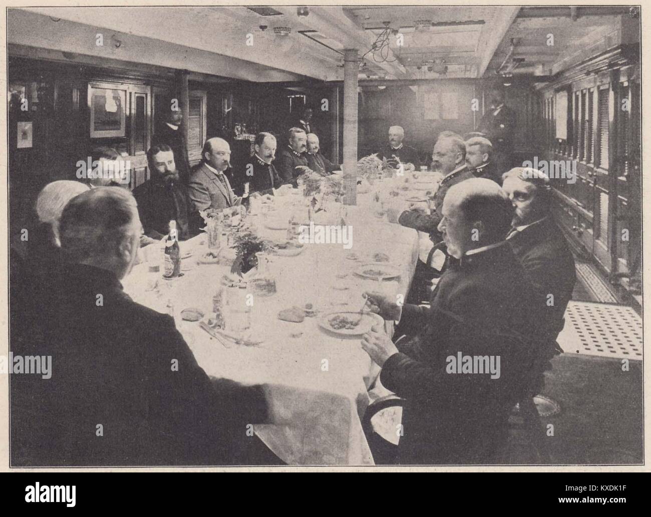 Officers mess staff hi-res stock photography and images - Alamy