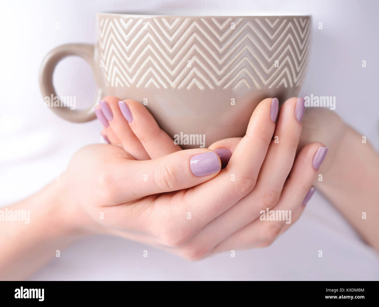 Holding tea cup finger hi-res stock photography and images - Alamy