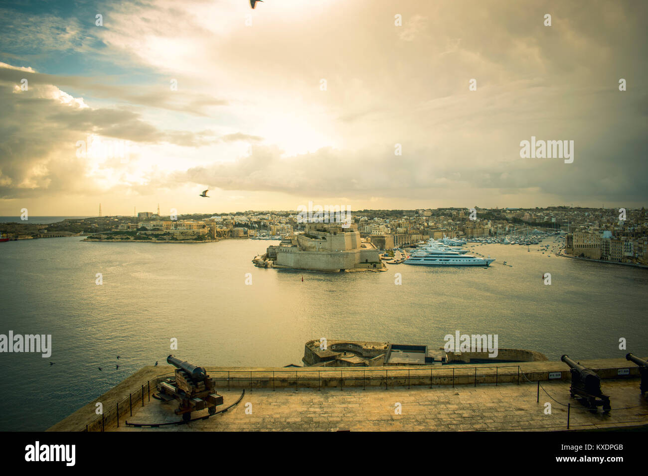 Traditional Maltese Architecture Malta Buildings Traditional Houses and ...