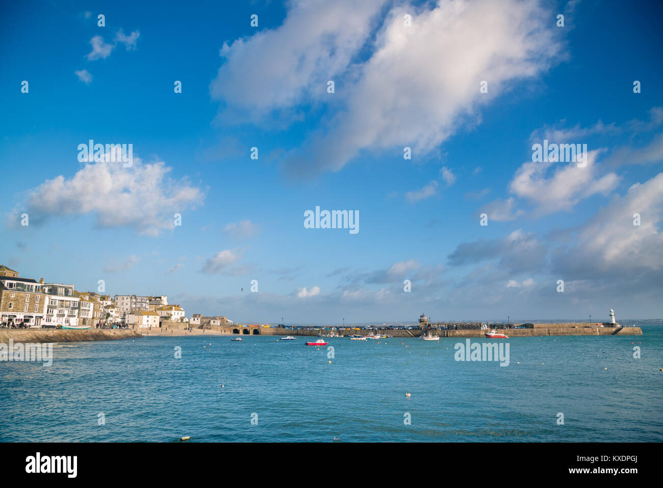 Kingdom popular hi-res stock photography and images - Alamy