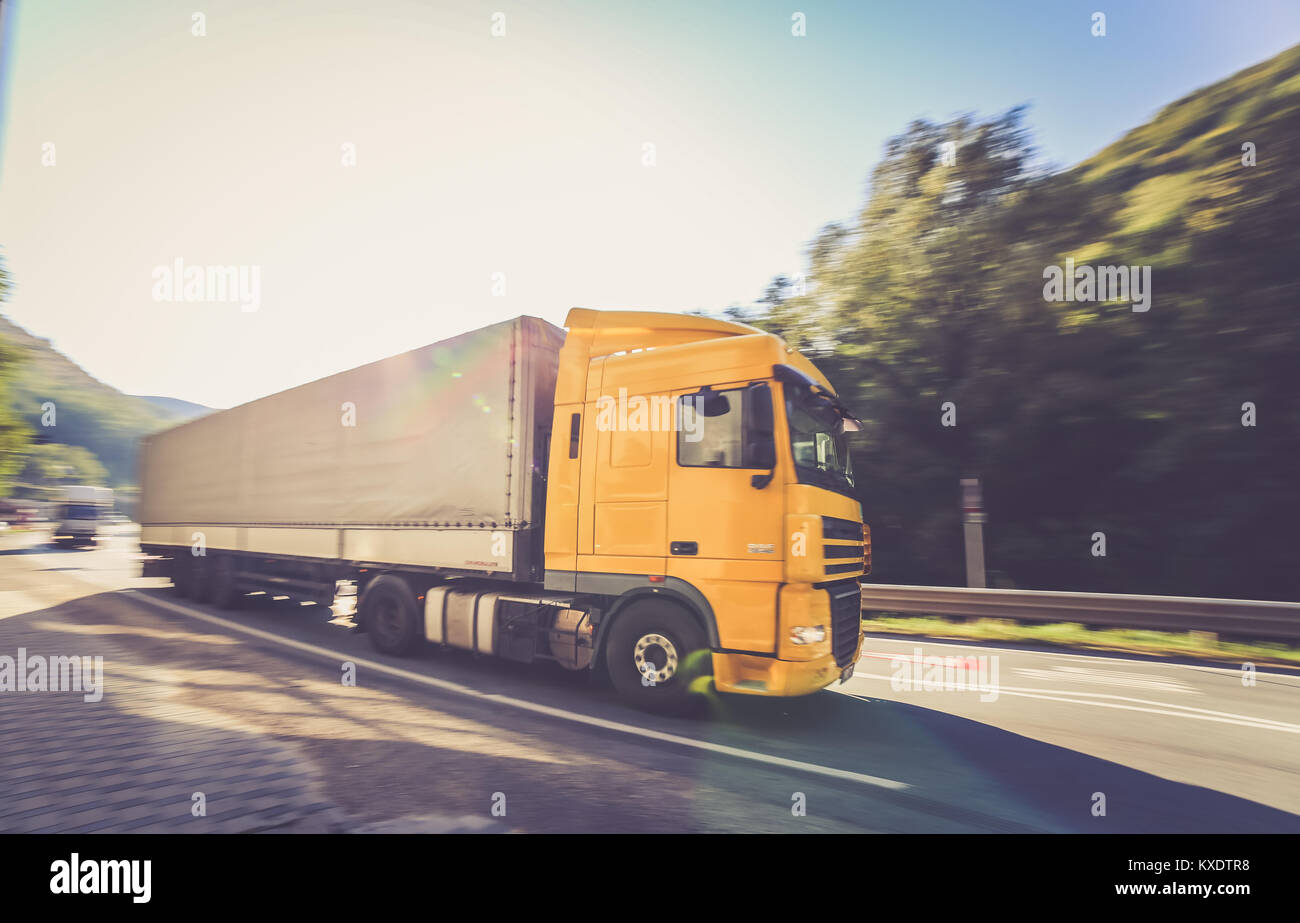 Daf truck hi-res stock photography and images - Alamy