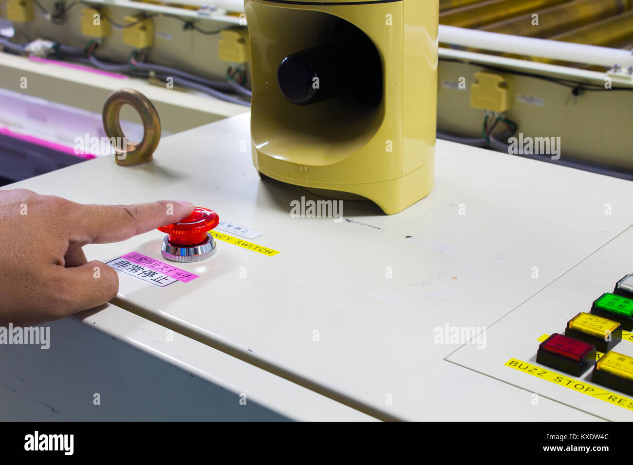 非常停止スイッチ(Emergency stop switch), 非常停止 (emergency stop), The Hand ...