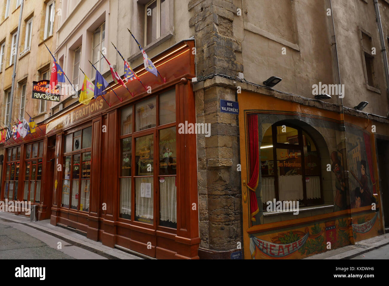 Cafe lyon hi-res stock photography and images - Alamy