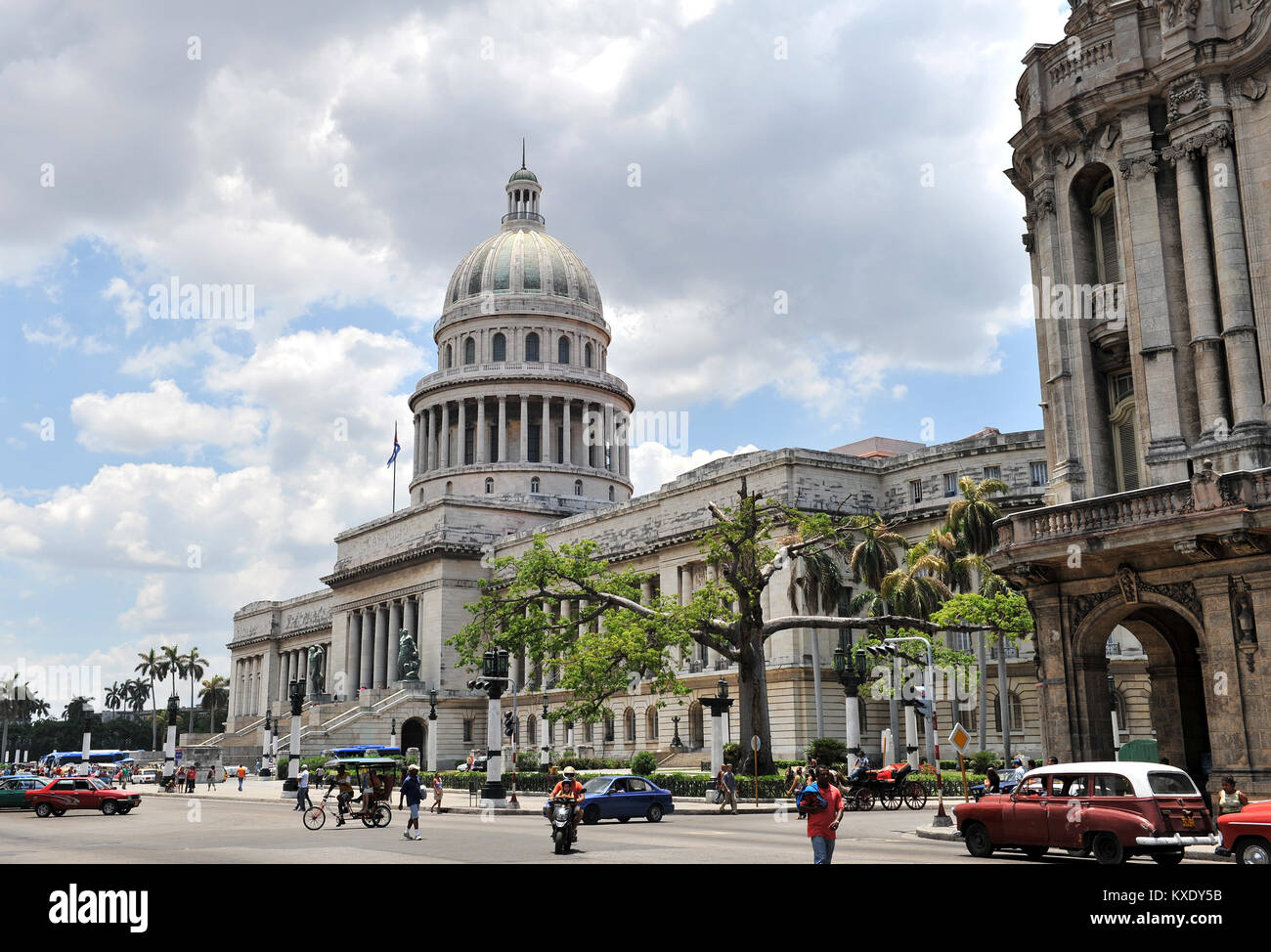Downtown havana habana government building capital building hi-res ...