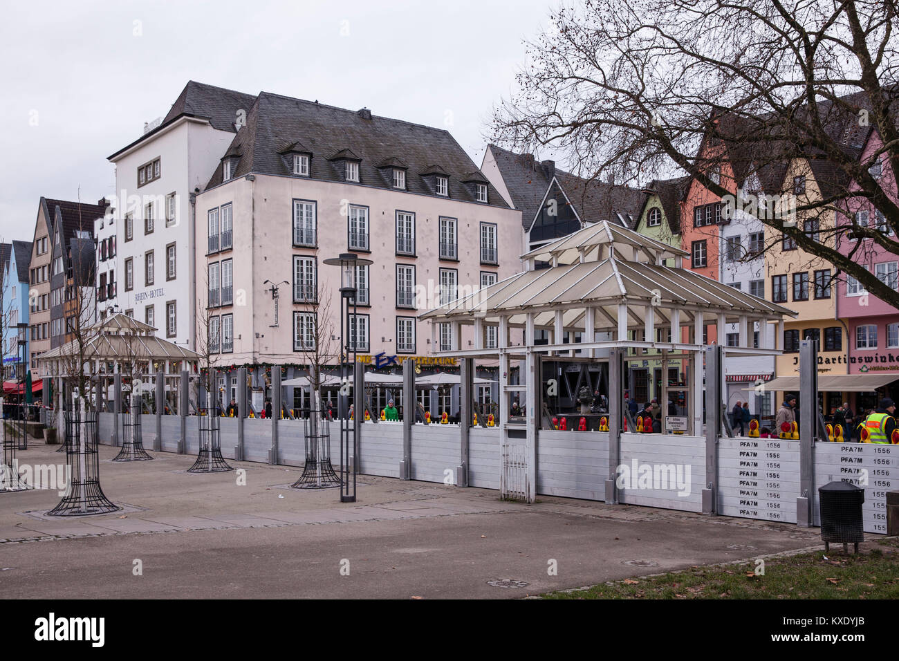 Mobile hochwasserschutzwand hi-res stock photography and images - Alamy