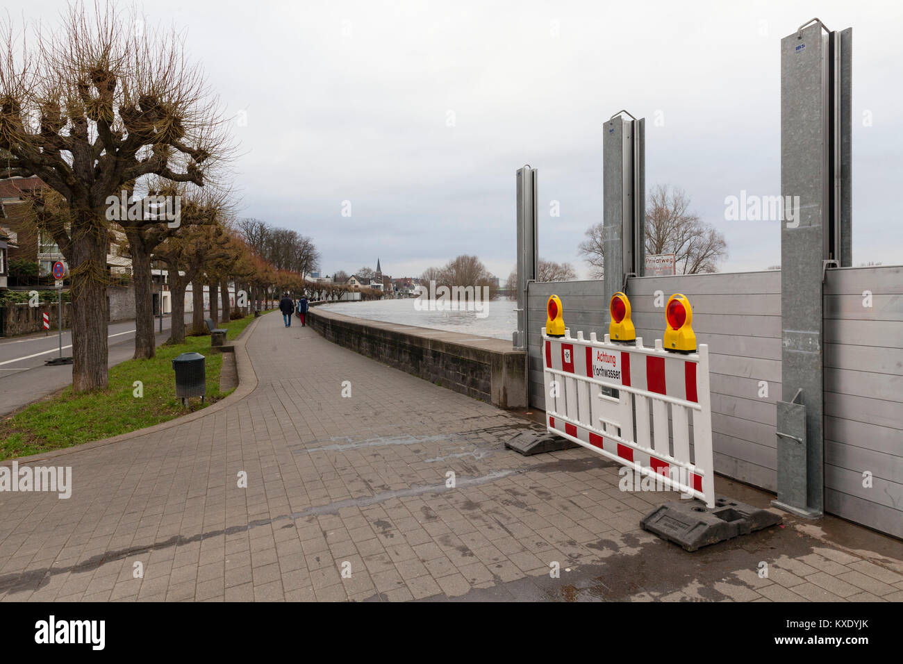 Cologne, Germany, 8. January 2018, flood of the river Rhine, mobile ...