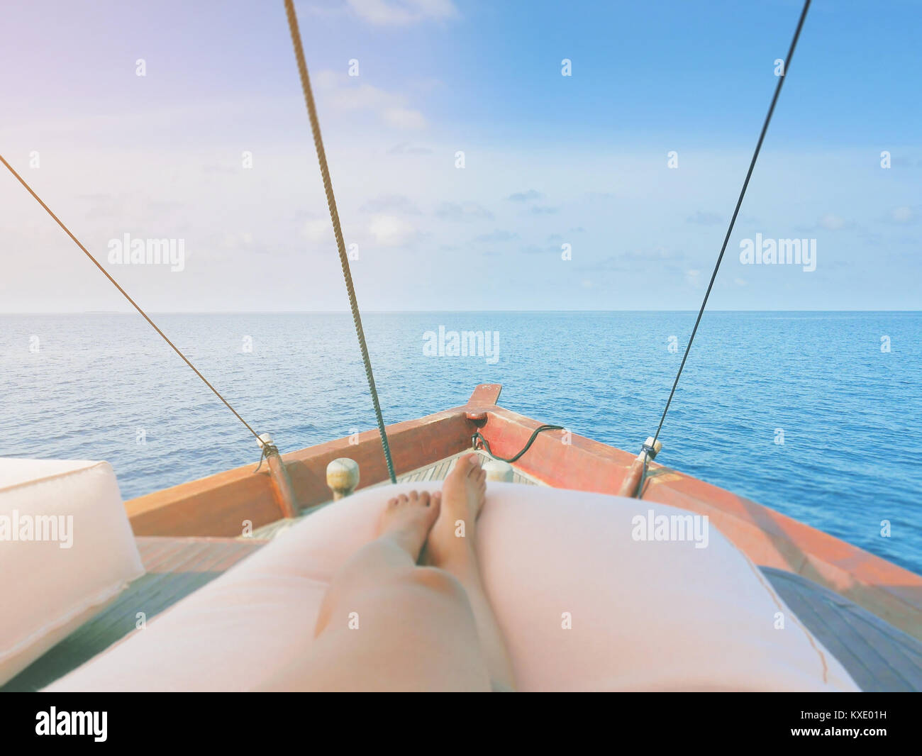 Open legs women hi-res stock photography and images - Alamy