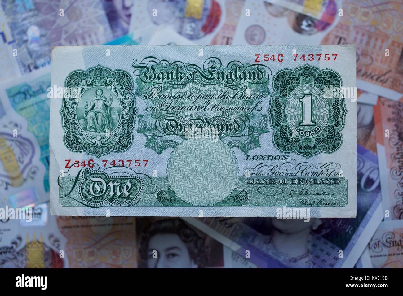 One pound note 1950s hi-res stock photography and images - Alamy