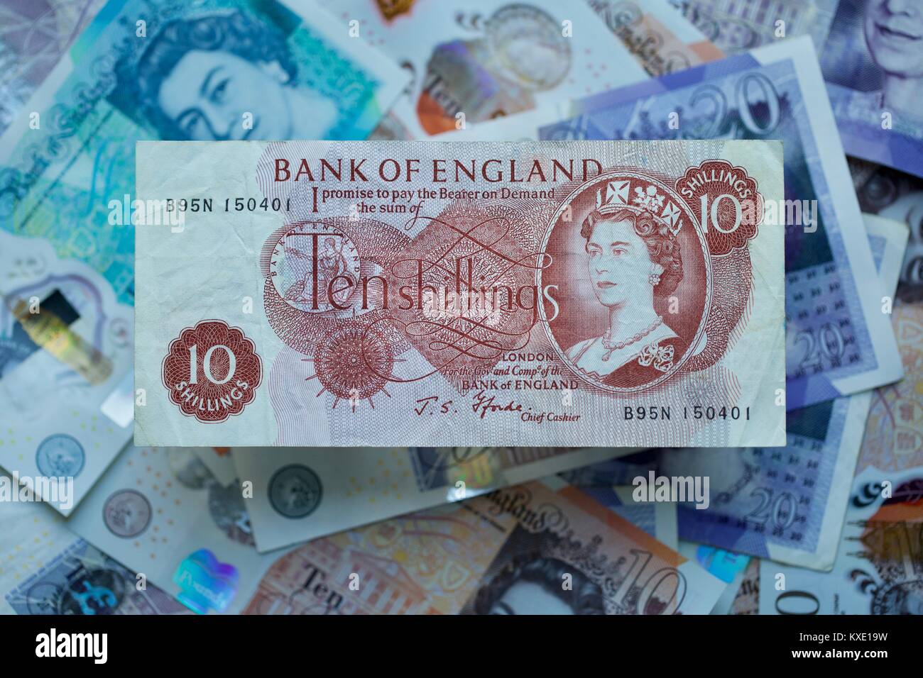 Old english bank notes hi-res stock photography and images - Alamy