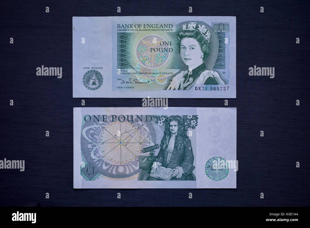 Old british one pound note hi-res stock photography and images - Alamy