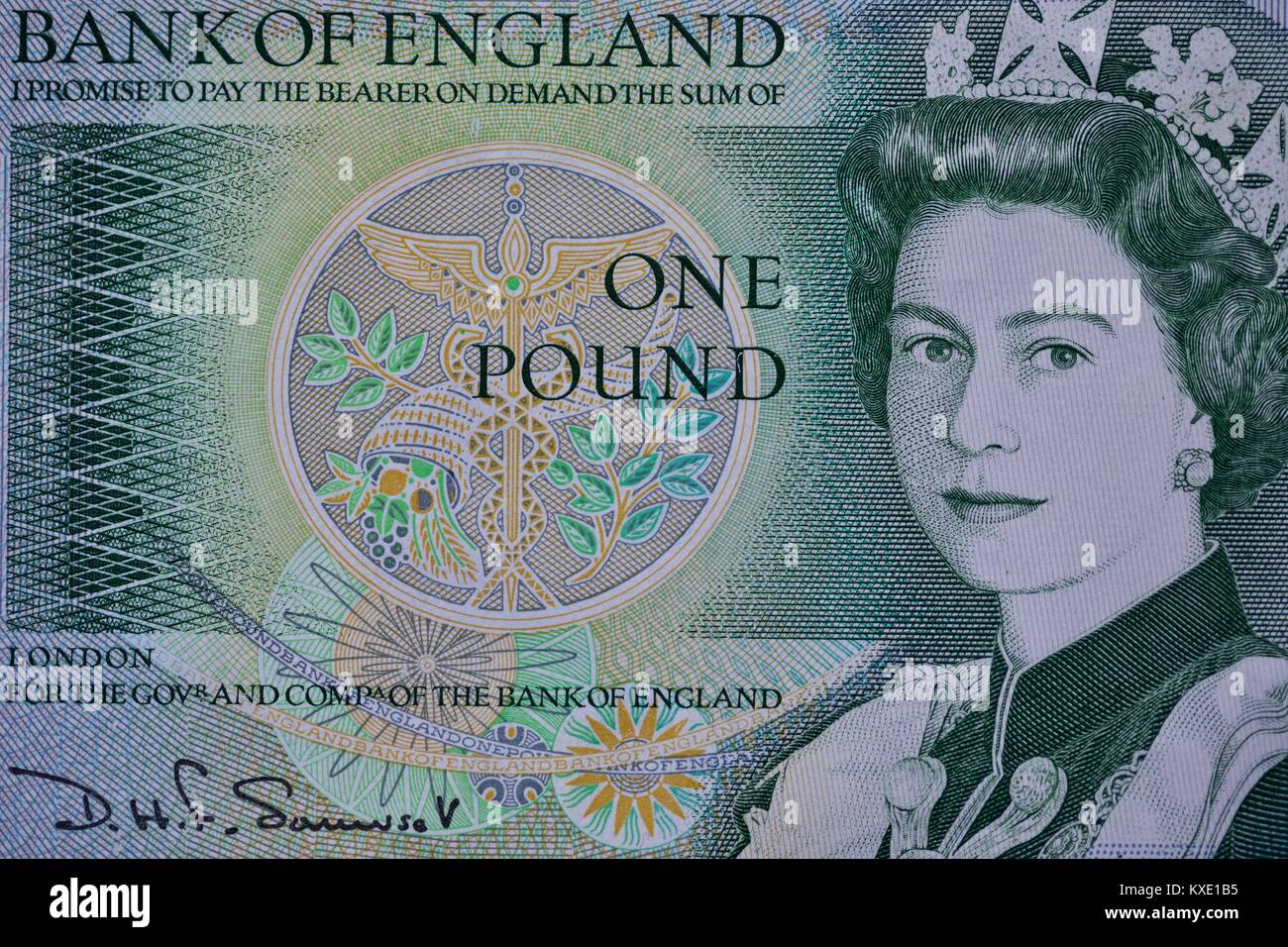 Bank of England £1 note withdrawn from circulation in 1988 and replaced ...