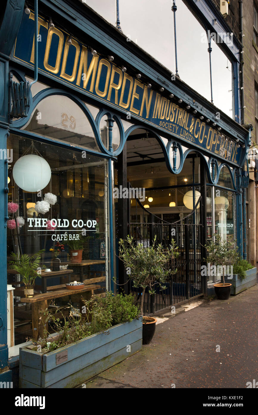 Old co op building hi-res stock photography and images - Alamy