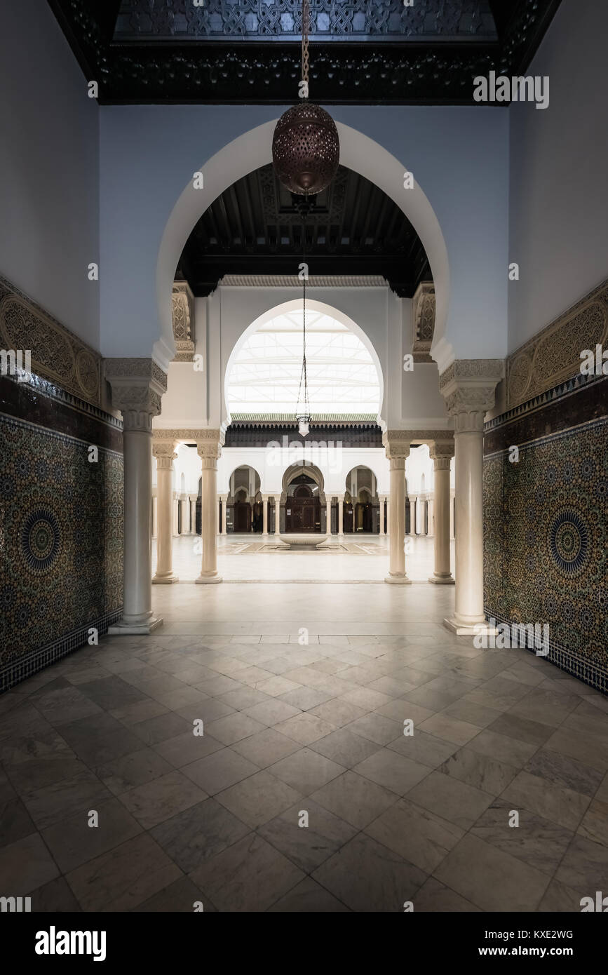 Grande Mosquée de Paris (The Paris Mosque or The Great Mosque of Paris ...